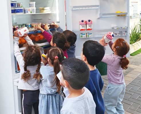 ESRAmagazine - Community Fridge Project